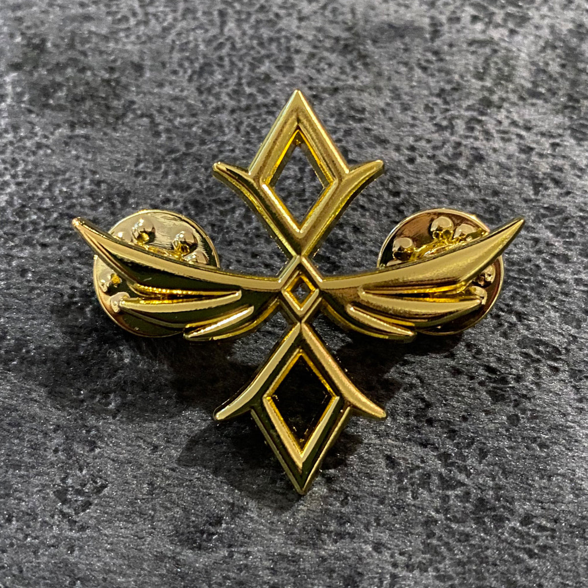 LIMITED Gold Pin: Shiftersister Crest – Tapiocards